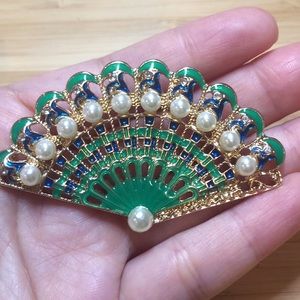 Jewelry | Vintage Style Classic Fan Brooch | Poshmark